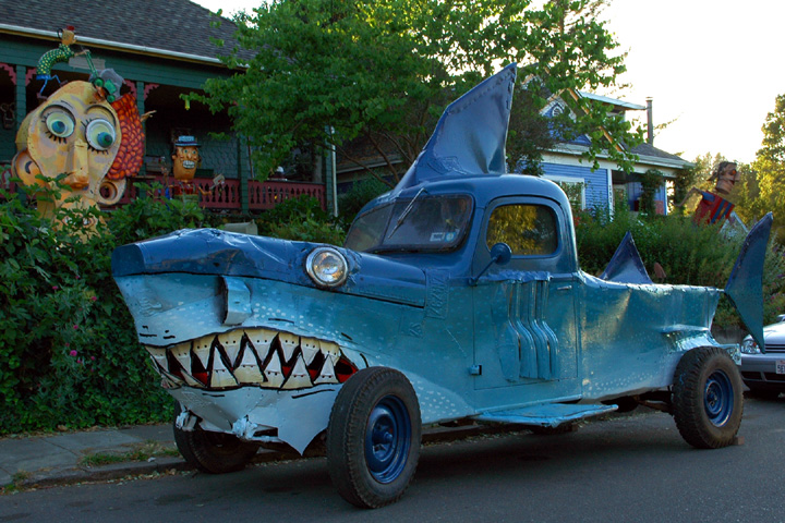 shark car wtf - MyConfinedSpace