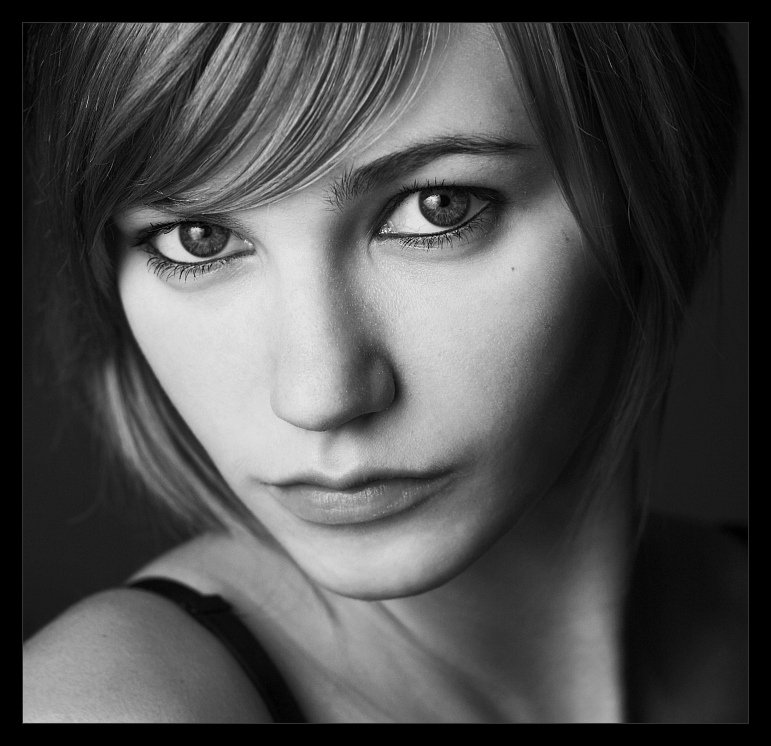 b&w eyes - MyConfinedSpace